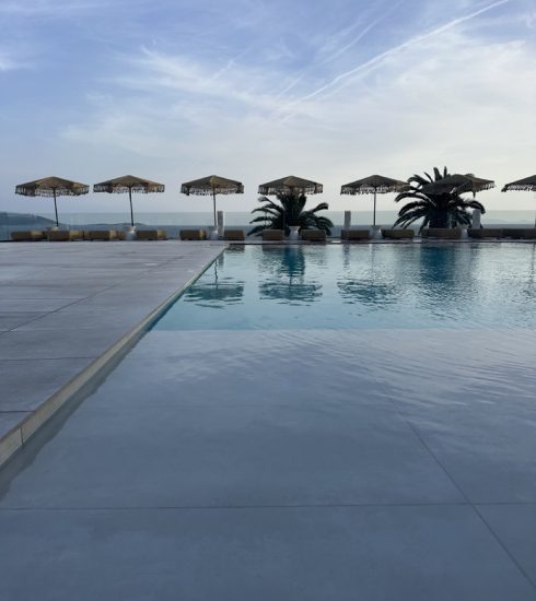 ΖΗΣΑΜΕ ΤΗΝ ΕΜΠΕΙΡΙΑ ΤΟΥ PROTEAS BLU RESORT ΣΤΗ ΣΑΜΟ - TheMindset